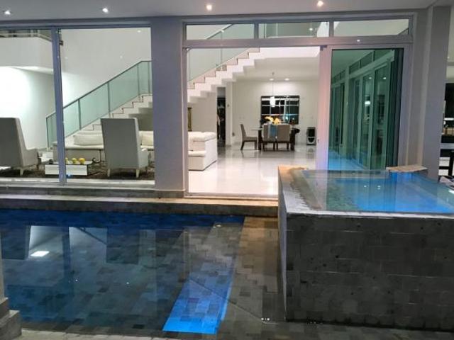 Casa com 4 dormitórios à venda, 700 m² por R$ 9.600.000,00 Chácara Serimbura São José dos Campos