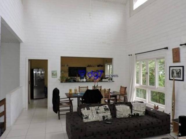 Casa com 4 dormitórios à venda, 976 m² Embu das Artes