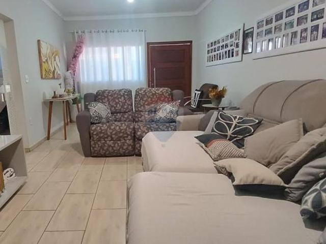 Casa com 4 dormitórios à Venda com 2 salas alugadas Jardim Europa, Jaguariúna SP Aceita troca com i