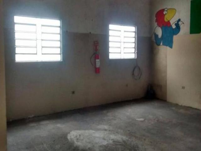 Casa com 4 dormitórios à venda em Barueri