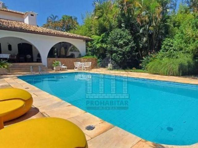 Casa com 4 dormitórios à venda em Interlagos