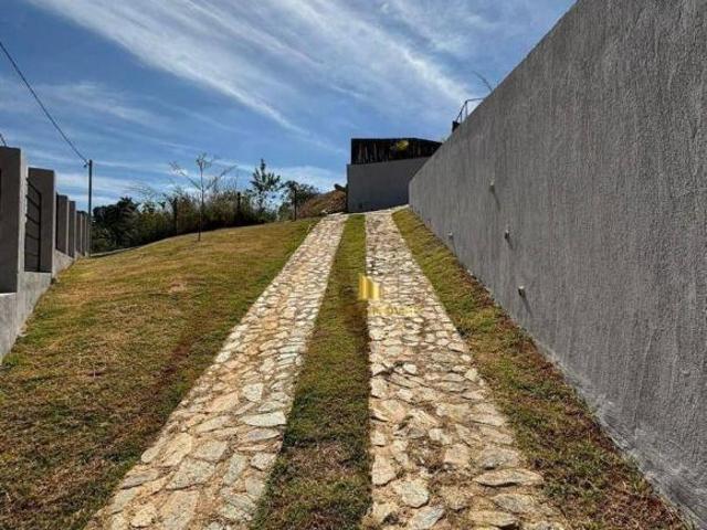 Casa com 4 dormitórios à venda no Condomínio Vale Do Luar Jaboticatubas/MG