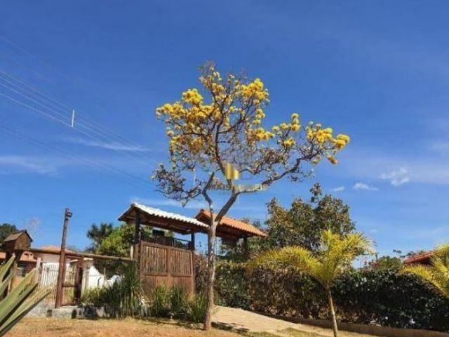 Casa com 4 dormitórios à venda no Condomínio Estância da Mata Jaboticatubas/MG