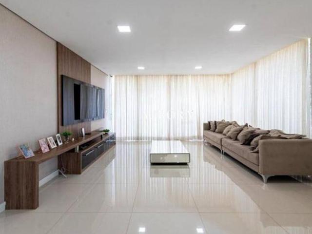 Casa com 4 dormitórios à venda, no condomínio Golden Park de 360 m²