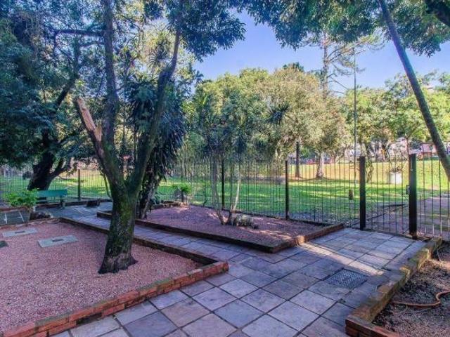 Casa com 4 dormitórios á venda no Bairro Jardim Itu
