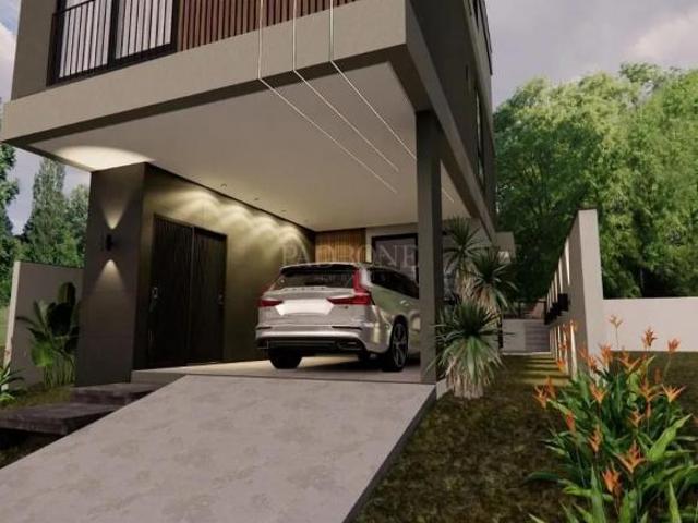 Casa com 4 dormitórios à venda no bairro Santa Cândida Curitiba/PR