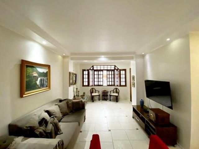 Casa com 4 dormitórios, À VENDA no Gonzaga