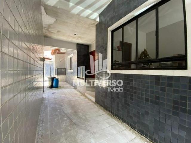 Casa com 4 dormitórios à venda no Gonzaga Santos/SP