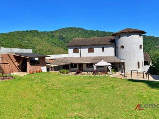 Casa com 4 dormitórios à venda, no Luiz Fagundes em Mairiporã/SP CA5524