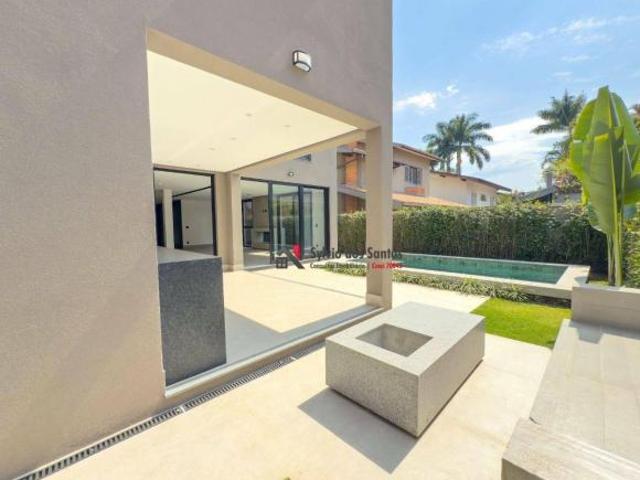 Casa com 4 dormitórios à venda no residencial 3, 345 m² por R$ 4.800.000 Alphaville Santana de P