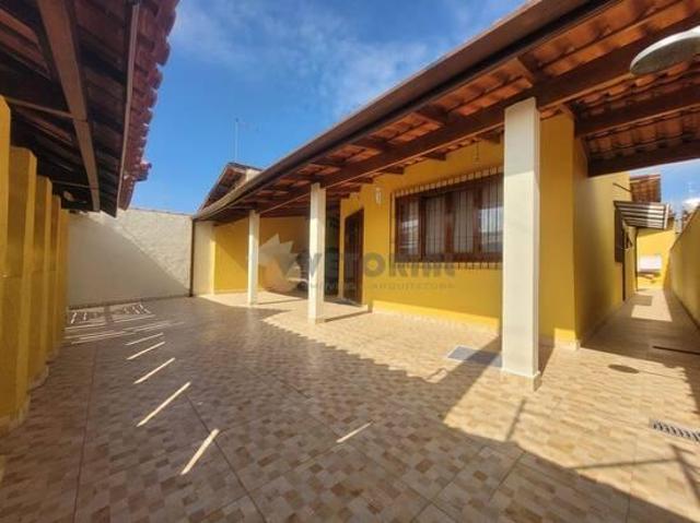 Casa com 4 dormitórios à venda na Praia das Palmeiras Caraguatatuba/SP