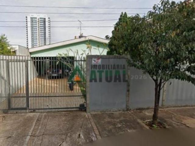 CASA COM 4 DORMITÓRIOS A VENDA NA REGIÃO CENTRAL
