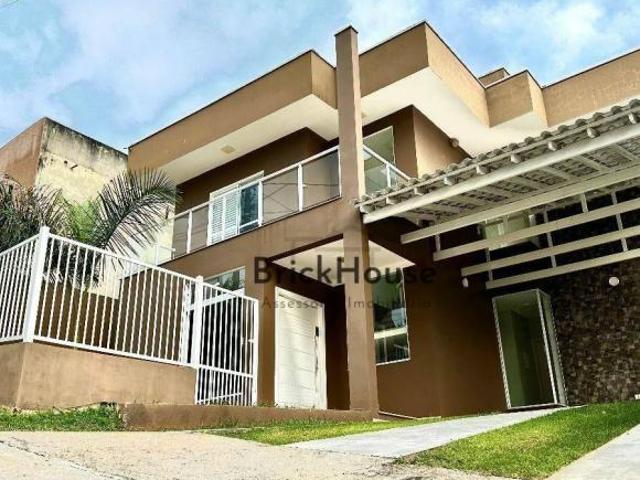 Casa com 4 dormitórios à venda por R$ 1.350.000,00 Loteamento Villa DI Roma São Roque/SP