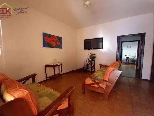 Casa com 4 dormitórios à venda por R$ 615.000 Jardim Maria Augusta Taubaté/SP