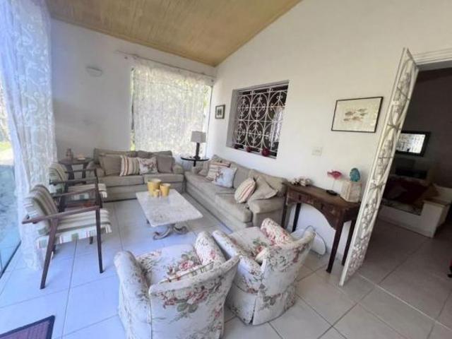 Casa com 4 dormitórios à venda por R$ 900.000,00 Enseada Guarujá/SP