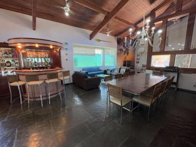 Casa com 4 dormitórios à venda por R$ 950.000,00 Enseada Guarujá/SP