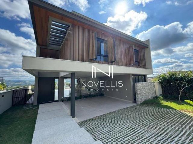 Casa com 4 dormitórios à venda Urbanova São José dos Campos/SP