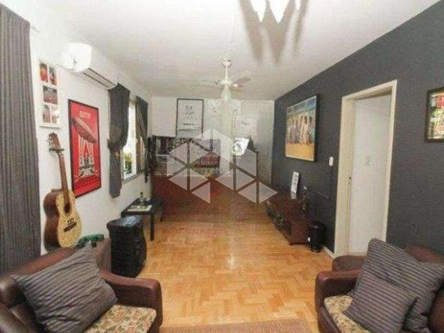 Casa com 4 dormitórios com 5 vagas