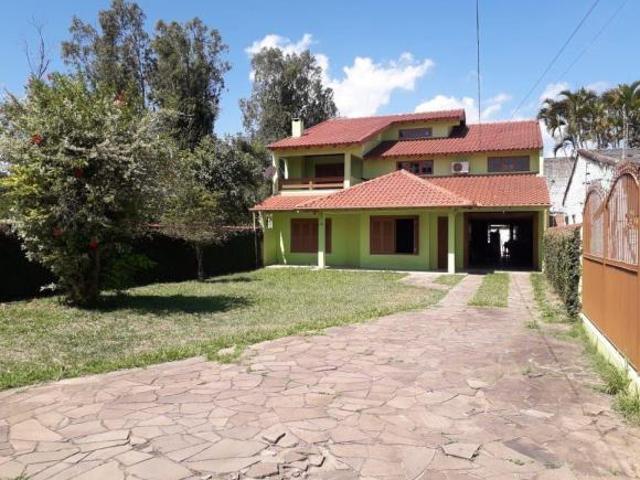 Casa com 4 dormitorios com 2 suites