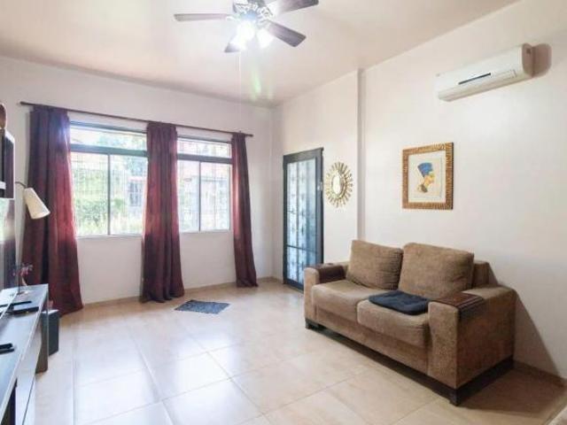 Casa com 4 dormitórios e 175m² à venda no Bairro Santa Tereza