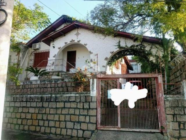 Casa com 4 dormitórios e linda vista panorâmica no bairro Medianeira