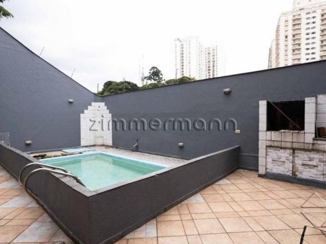 CASA COM 4 DORMITÓRIOS E PISCINA NO PACAEMBU