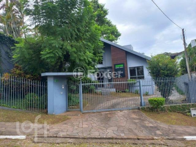 Casa com 4 dormitórios em Novo Hamburgo