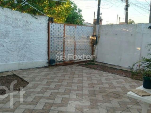 Casa com 4 dormitórios em Canoas
