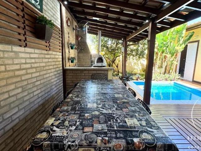 Casa com 4 dormitórios em condomínio fechado na praia do Lázaro