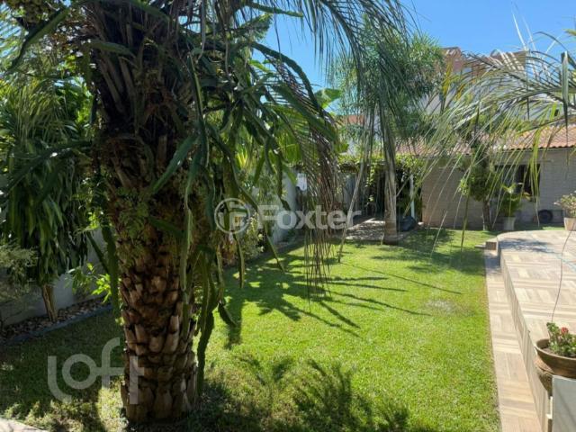 Casa com 4 dormitórios em Esteio