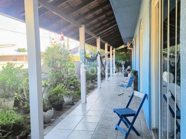 Casa com 4 dormitórios em Florianópolis