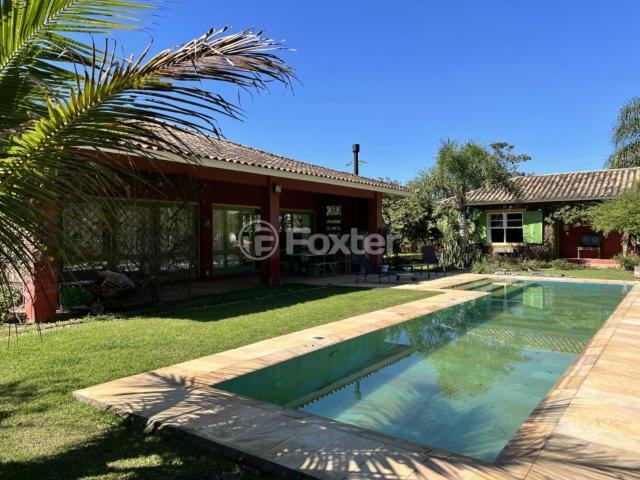 Casa com 4 dormitórios em Florianópolis