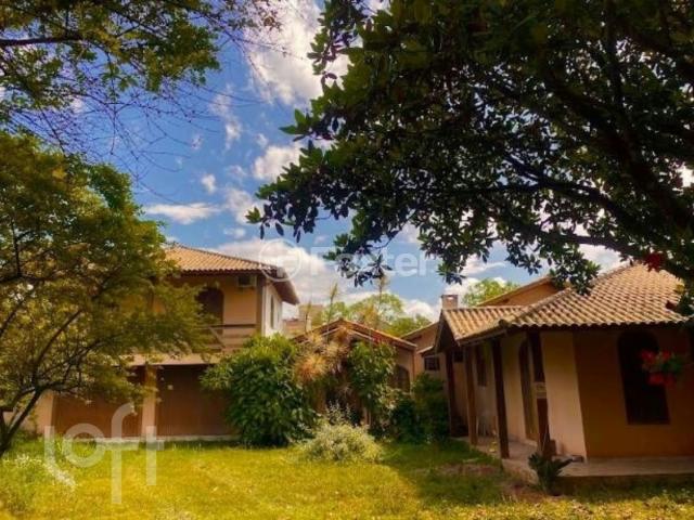 Casa com 4 dormitórios em Florianópolis
