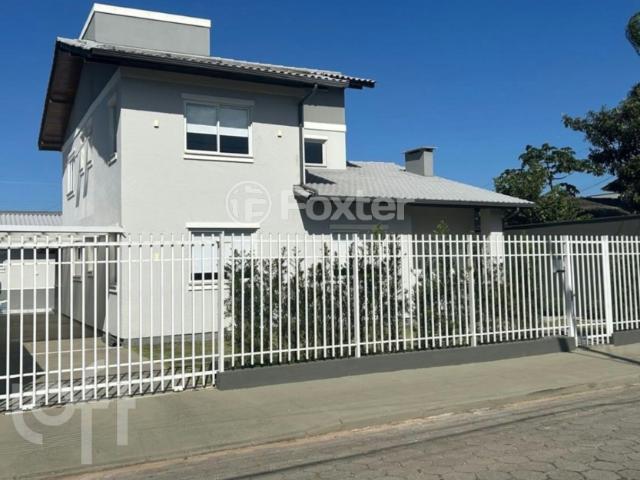 Casa com 5 dormitórios em Florianópolis
