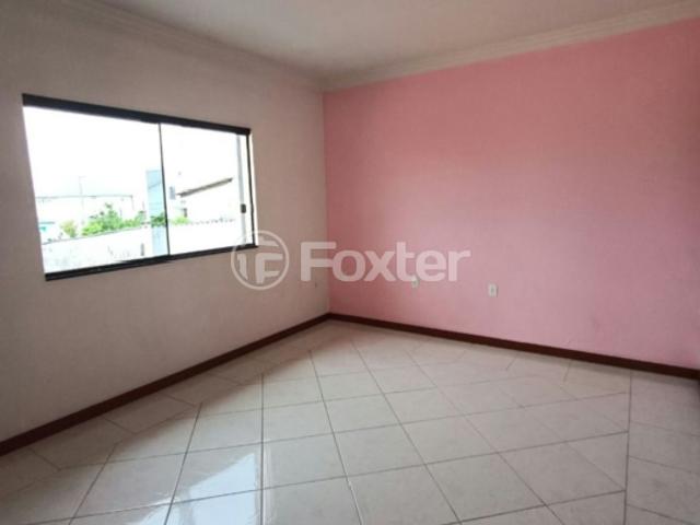 Casa com 4 dormitórios em Palhoça
