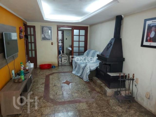 Casa com 4 dormitórios em Porto Alegre