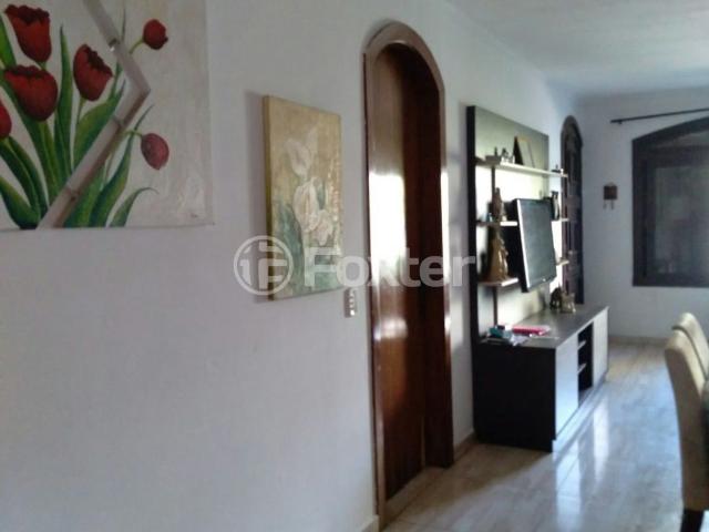 Casa com 4 dormitórios em Porto Alegre