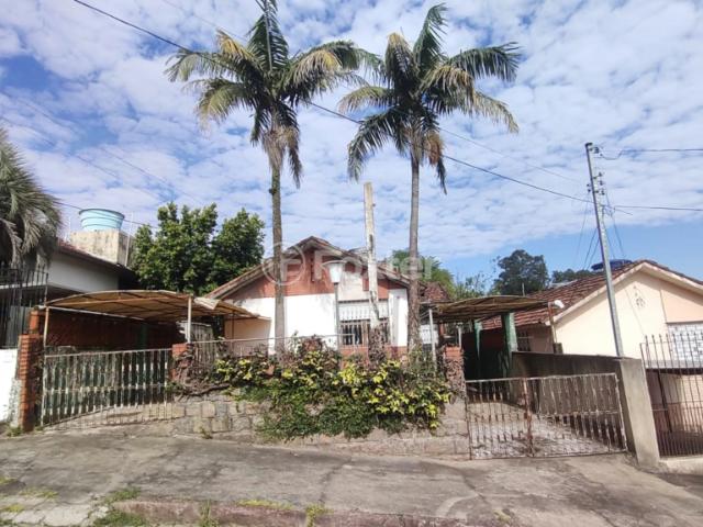 Casa com 4 dormitórios em Porto Alegre
