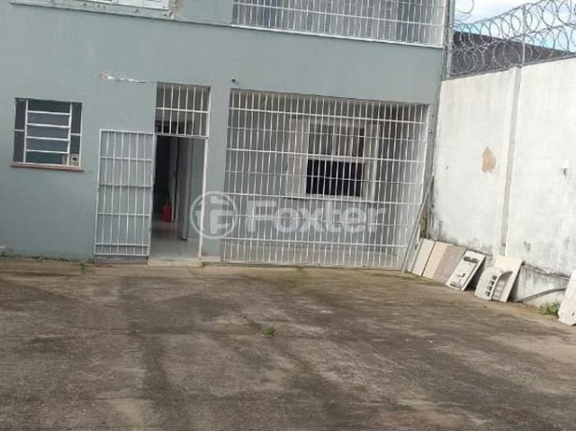Casa com 4 dormitórios em Porto Alegre