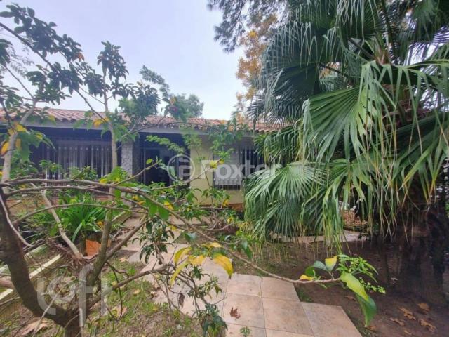 Casa com 4 dormitórios em Porto Alegre