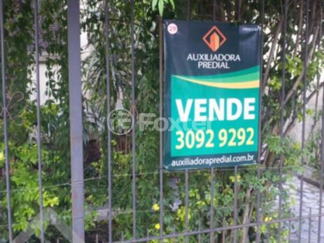 Casa com 4 dormitórios em Porto Alegre