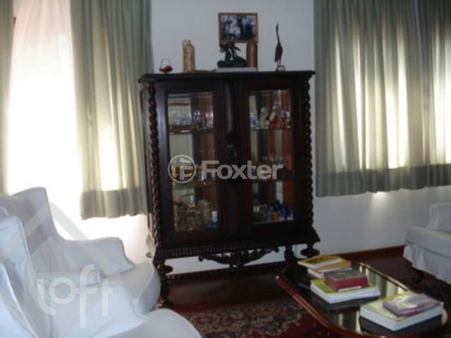 Casa com 4 dormitórios em Porto Alegre