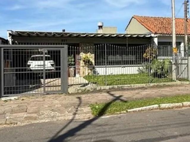 Casa com 4 dormitórios em Porto Alegre