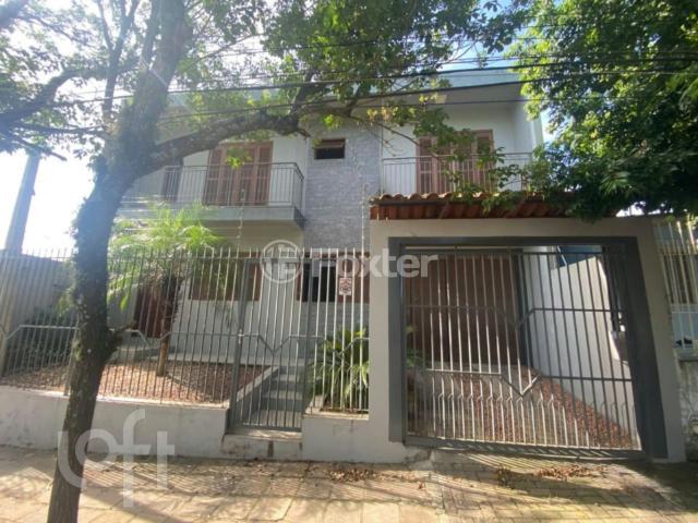 Casa com 4 dormitórios em São Leopoldo
