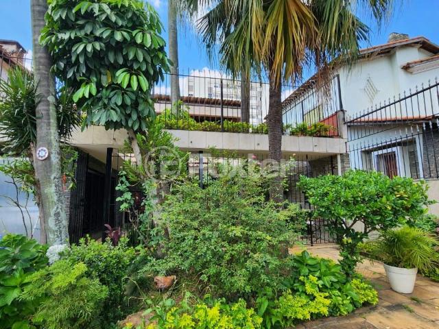 Casa com 4 dormitórios em São Paulo