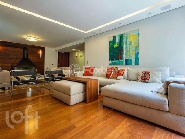 Casa com 4 dormitórios em São Paulo