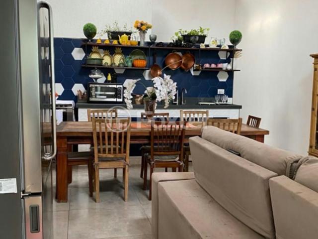 Casa com 4 dormitórios em São Paulo