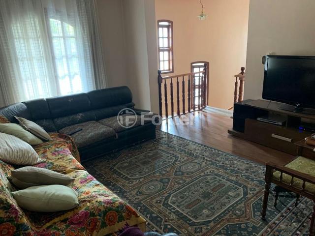 Casa com 4 dormitórios em São Paulo
