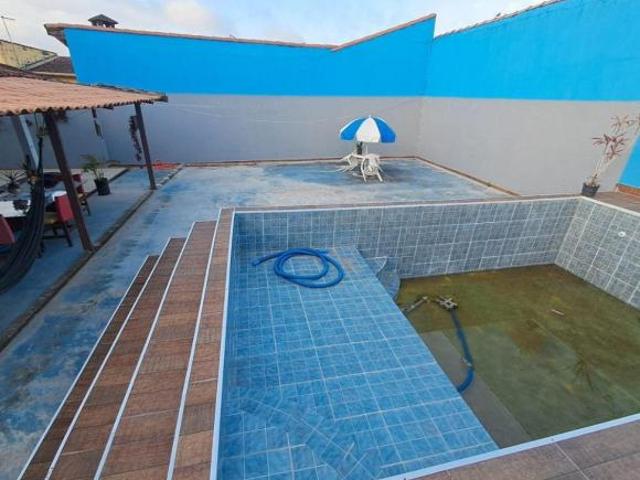 Casa Com 4 Dormitórios, Piscina e Espaço para 5 Veículos – Perfeita para Toda a Família