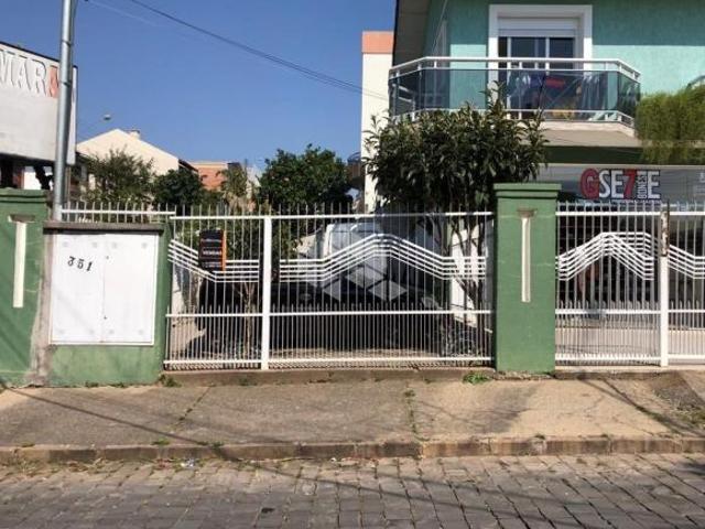 CASA COM 4 DORMITÓRIOS PRÓXIMO A FTEC, SANVITTO, CAXIAS DO SUL